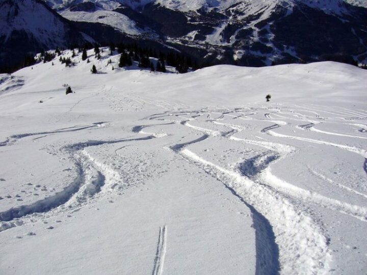 Winter ski trips for schools - Les Elfes International Camps Switzerland